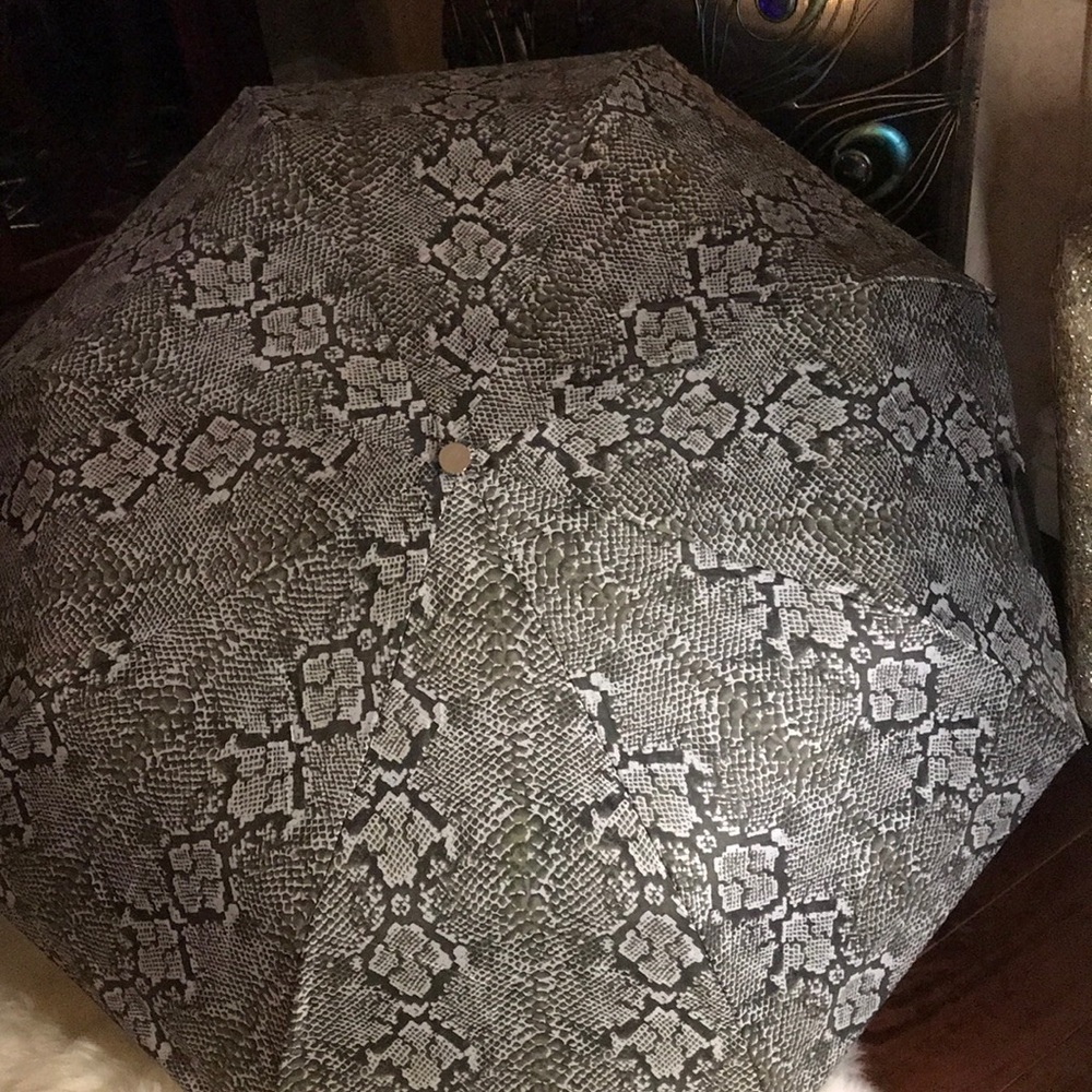 New Bebe Snake Print Retractable Umbrella - Gem